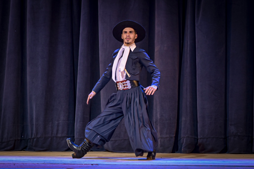 Cómo Bailar el Malambo en Sencillos Pasos, Una Danza Tradicional Argentina